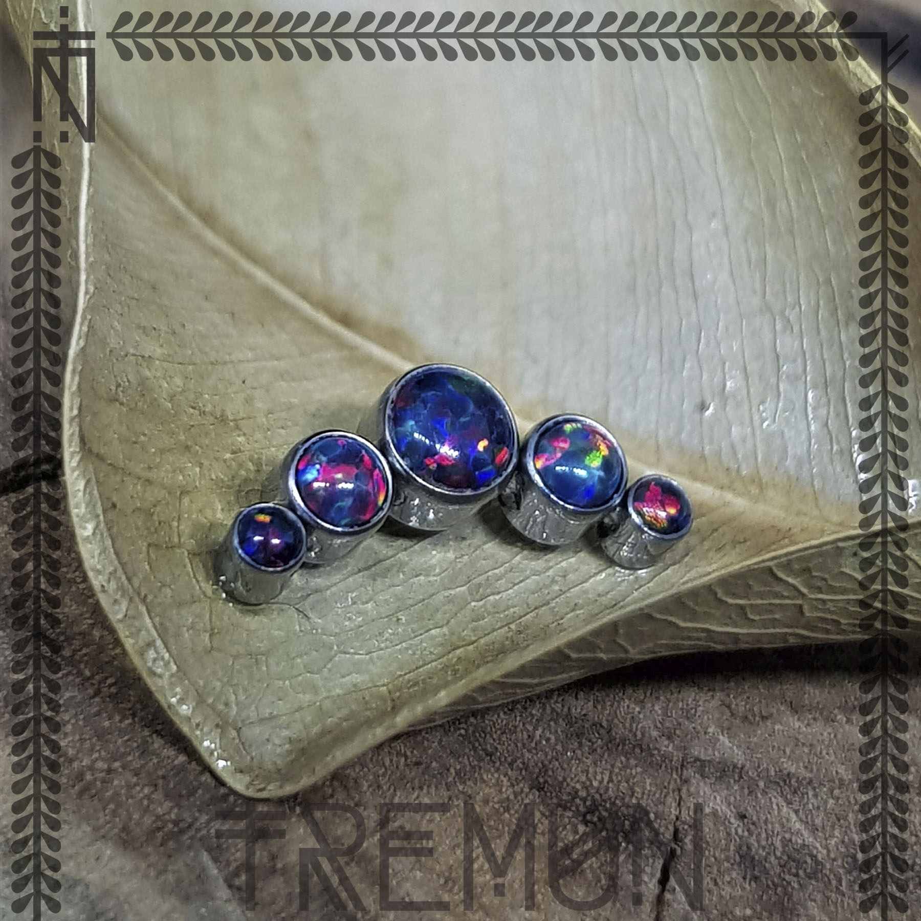 Opal Cluster – PiercingMed