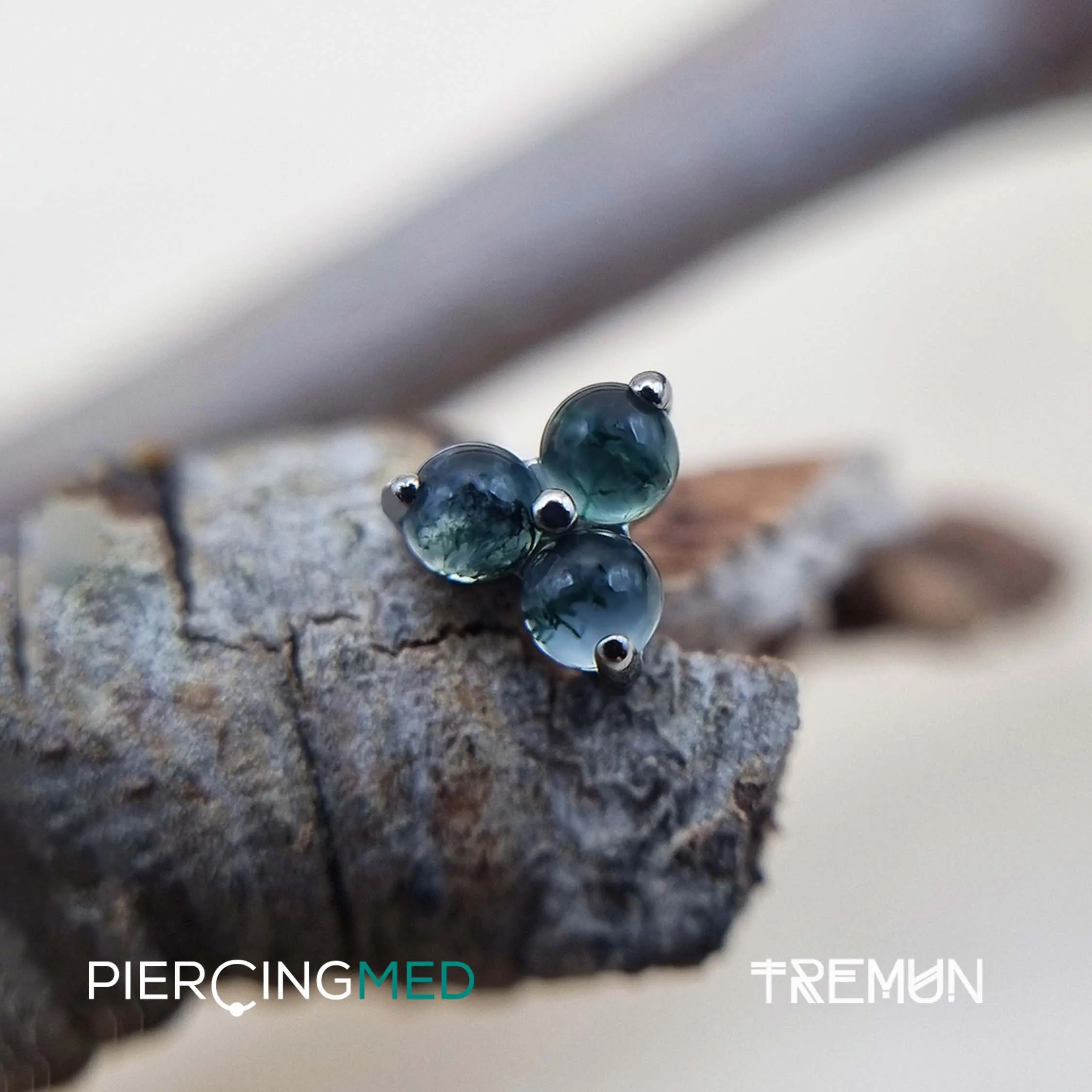 Prong Set 3 Trinity Top - Natural Stone - PiercingMed