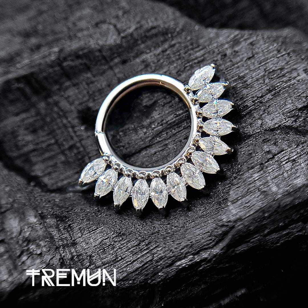 Maria Moissanite - PiercingMed