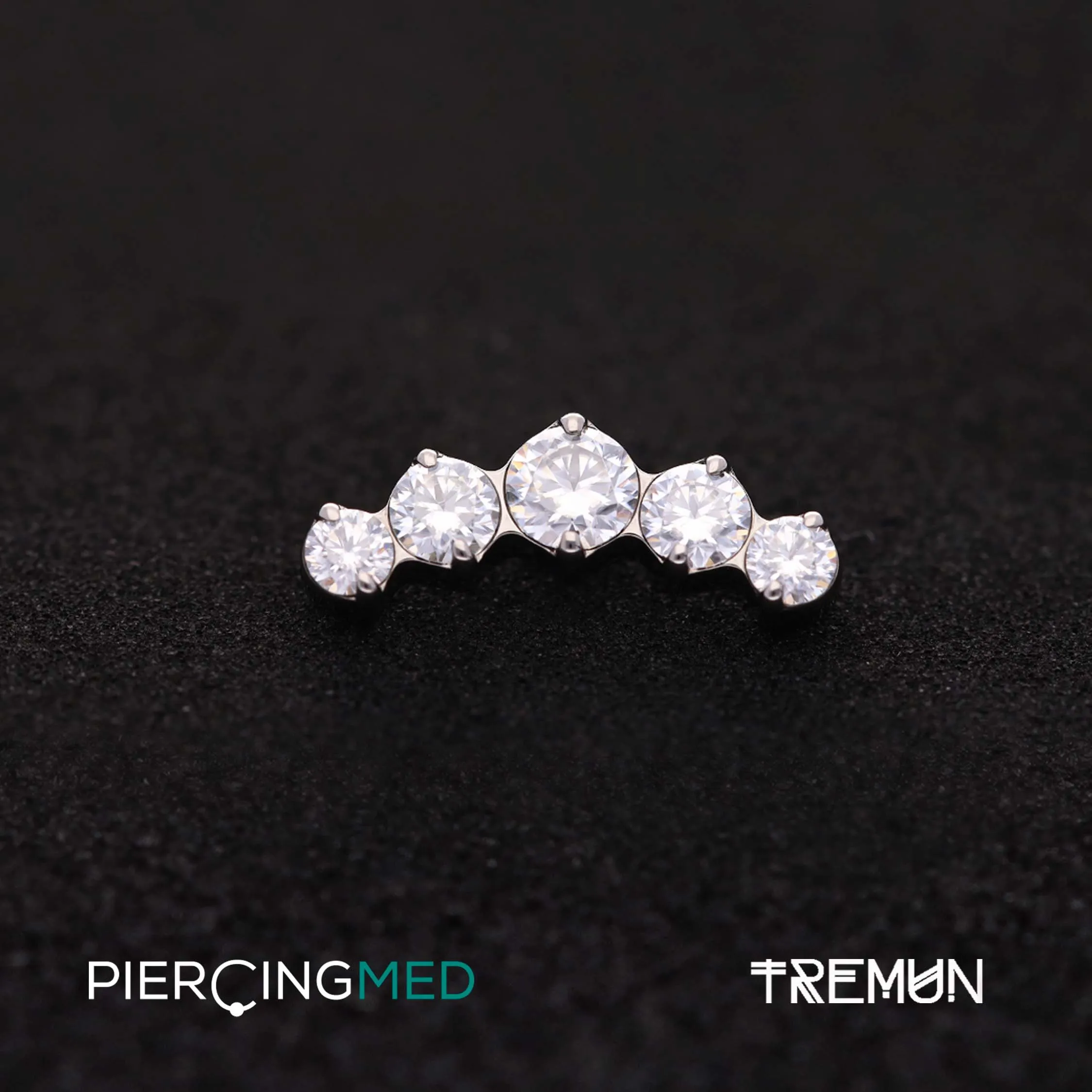 Prong Cluster Moissanite White - PiercingMed